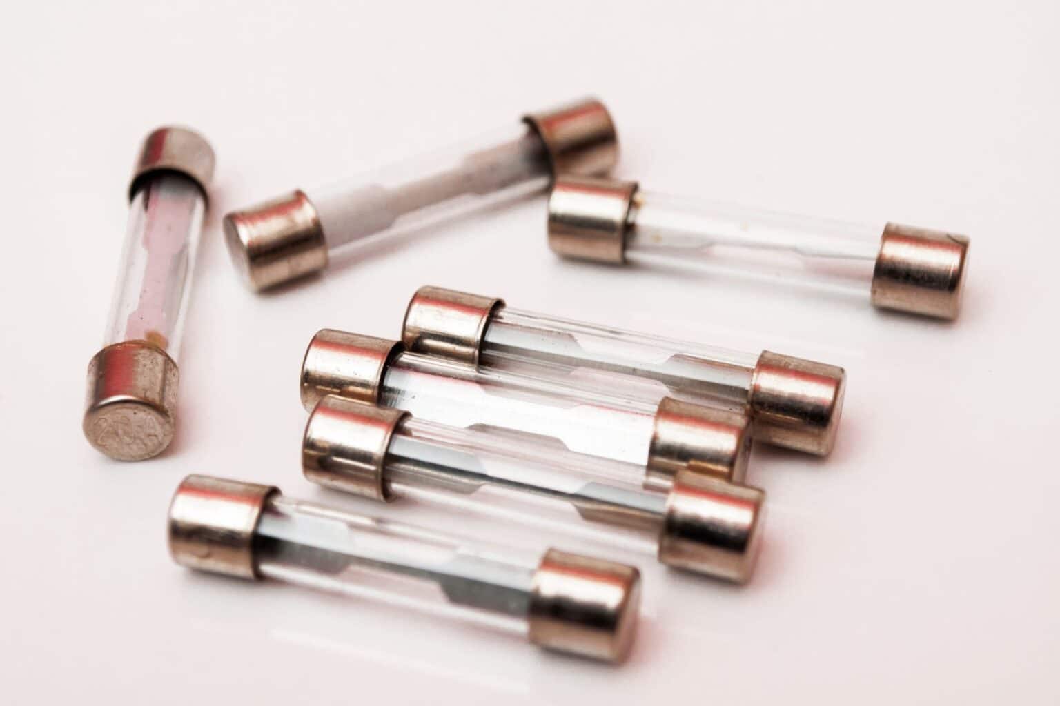 Blown Fuse or Circuit Breaker – Causes, Fixes & Safety